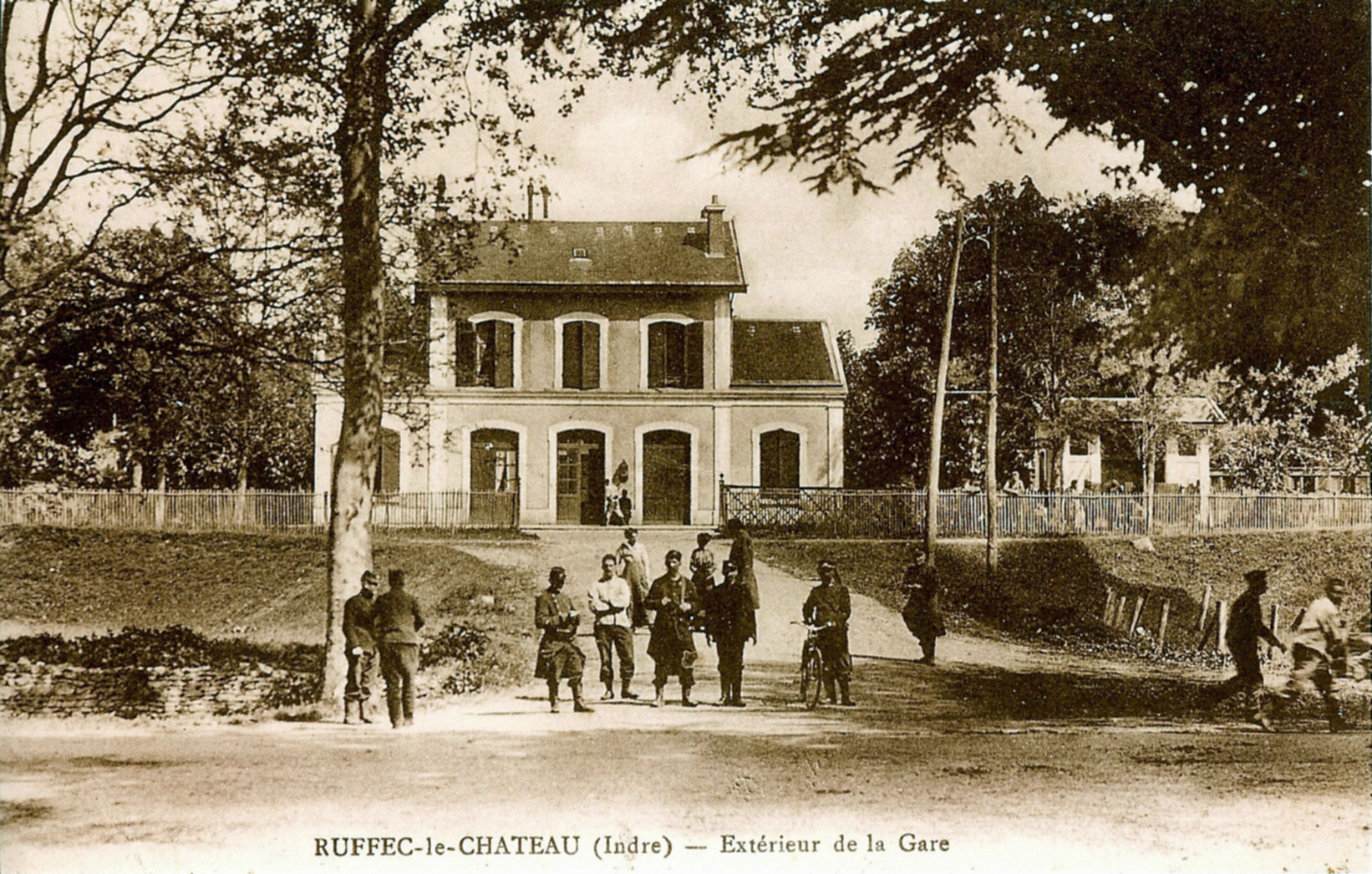 Fichier:Ruffec (Indre) a01 CT17.jpg — WikiPO